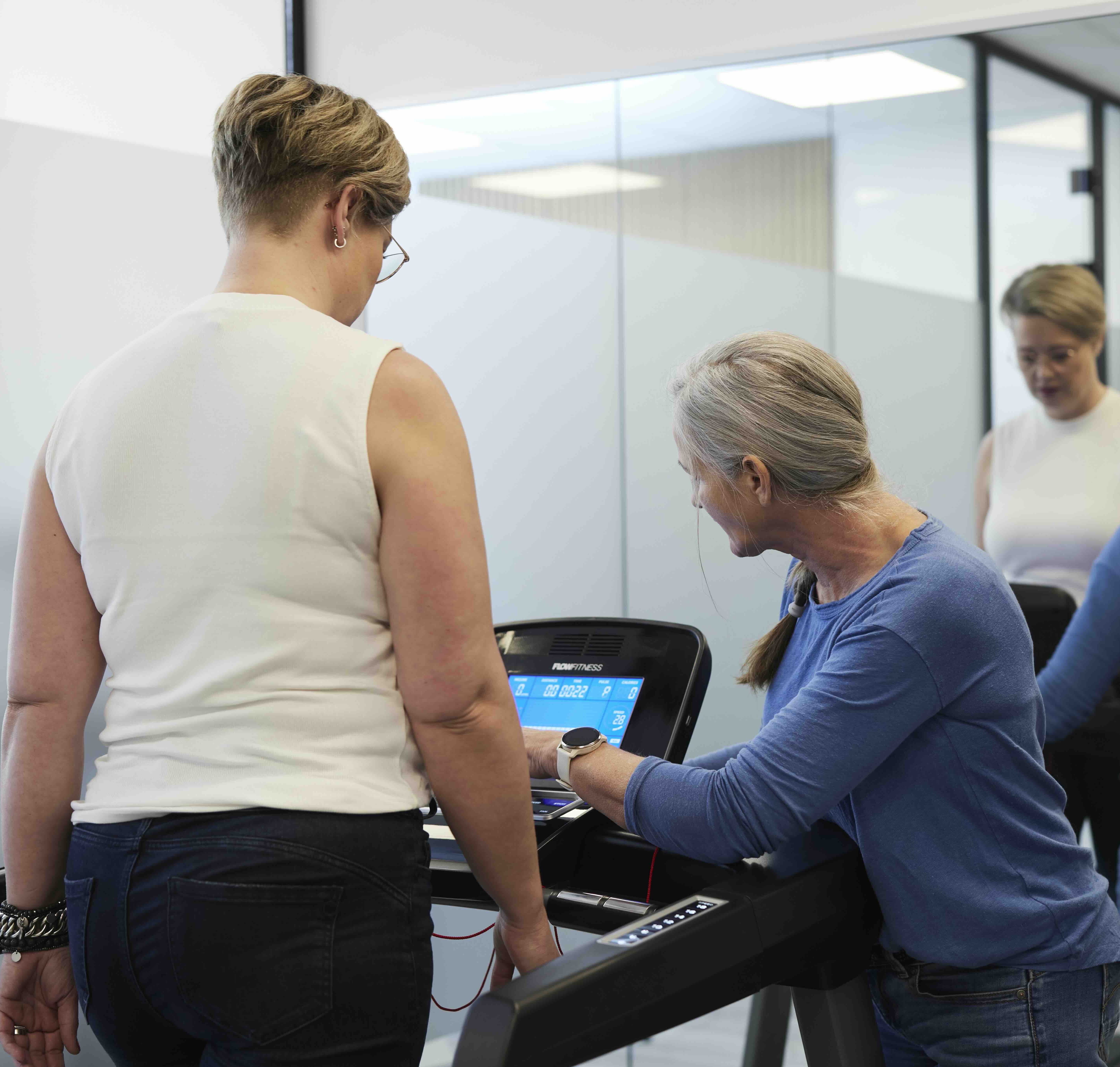 Enkelverzwikking: Oorzaken, Symptomen & Behandeling | Spine Clinics